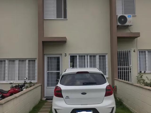 Casa de Condomínio com 2 Quartos e 2 banheiros à Venda, 70 m² por R$ 370.000