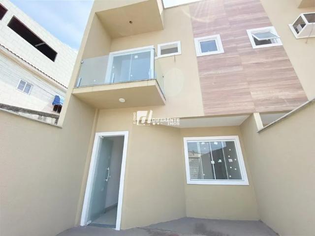 Casa de Condomínio com 2 Quartos e 2 banheiros à Venda, 72 m² por R$ 279.000