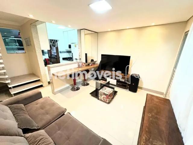 Casa de Condomínio com 2 Quartos e 2 banheiros à Venda, 80 m² por R$ 360.000
