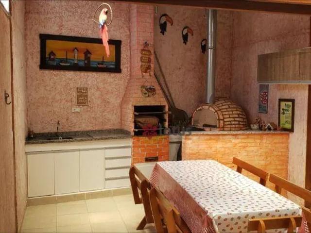 Casa de Condomínio com 2 Quartos e 2 banheiros à Venda, 80 m² por R$ 380.000