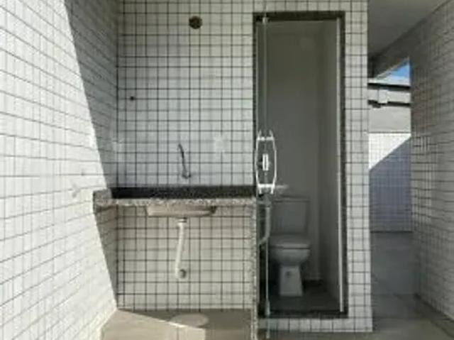 Casa de Condomínio com 2 Quartos e 2 banheiros à Venda, 90 m² por R$ 295.000