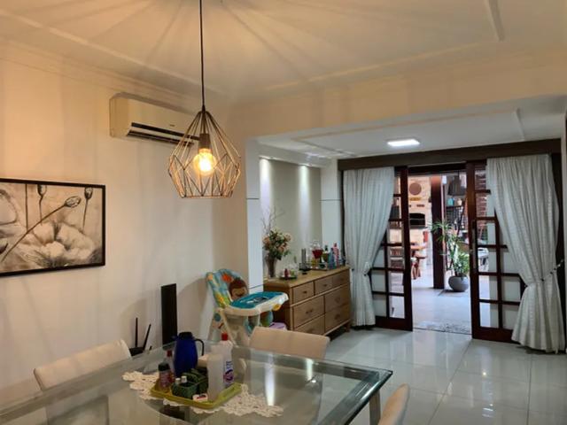 Casa de Condomínio com 2 Quartos e 3 banheiros à Venda, 100 m² por R$ 378.000