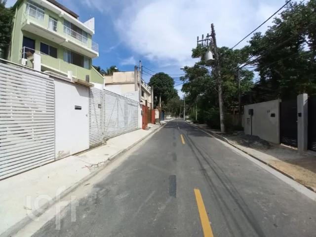 Casa de Condomínio com 2 Quartos e 3 banheiros à Venda, 110 m² por R$ 490.000