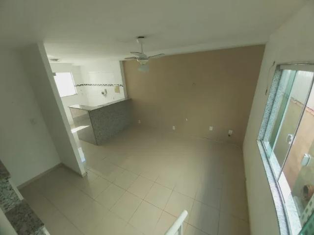 Casa de Condomínio com 2 Quartos e 3 banheiros à Venda, 120 m² por R$ 280.000