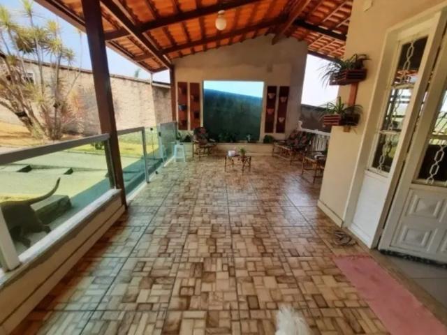 Casa de Condomínio com 2 Quartos e 3 banheiros à Venda, 220 m² por R$ 280.000