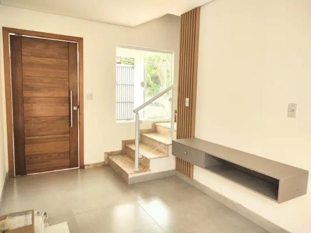 Casa de Condomínio com 2 Quartos e 3 banheiros à Venda, 70 m² por R$ 369.000