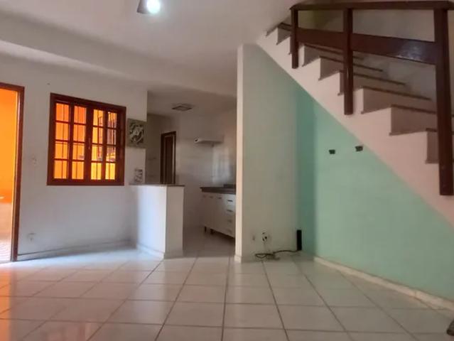 Casa de Condomínio com 2 Quartos e 3 banheiros à Venda, 84 m² por R$ 230.000