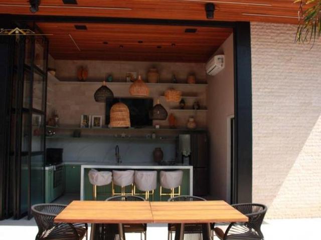Casa de Condomínio com 2 Quartos e 5 banheiros à Venda, 263 m²