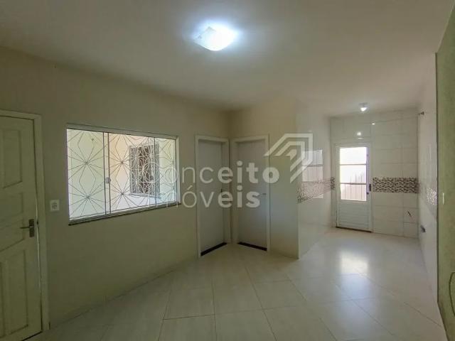 Casa de Condomínio com 2 Quartos para alugar, 43m² Chapada