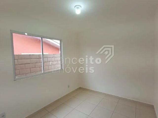 Casa de Condomínio com 2 Quartos para alugar, 45m² Chapada