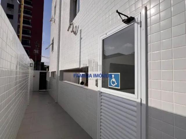 Casa de Condomínio com 2 Quartos para alugar, 120m² Campo Grande
