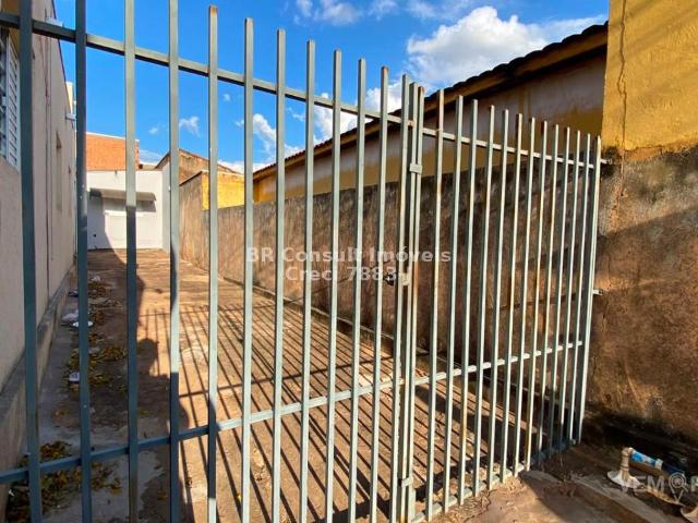 Casa de Condomínio com 2 Quartos para Alugar por R$ 900/mês
