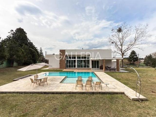 Casa de condomínio com 361.92 m², 4 quartos sendo 2 suítes à venda no bairro Jardim Menino Deus