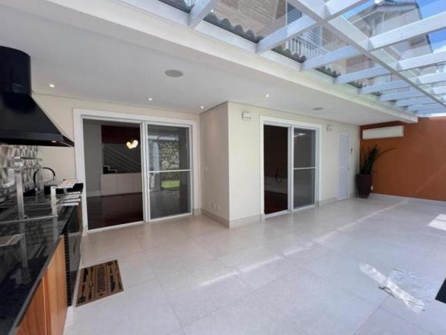 Casa de Condomínio com 338 m²,3 suítes e 3 vagas de garagem à venda no bairro Chácara Monte Alegre