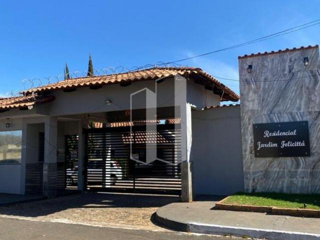 Casa de Condomínio com 3 Dormitórios, 1 Suíte, 2 Vagas e com 75M² Cond. Re.