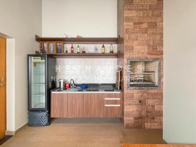 Casa de Condomínio com 3 dormitórios 1 suíte 2 vagas em Santana de Parnaíba SP!