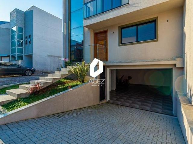 Casa de Condomínio com 3 dormitórios, 230 m²