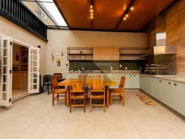 Casa de condomínio com 3 dormitórios à venda, 151 m² por R$ 1.096.000 Jardim Santa Marcelina / Nov