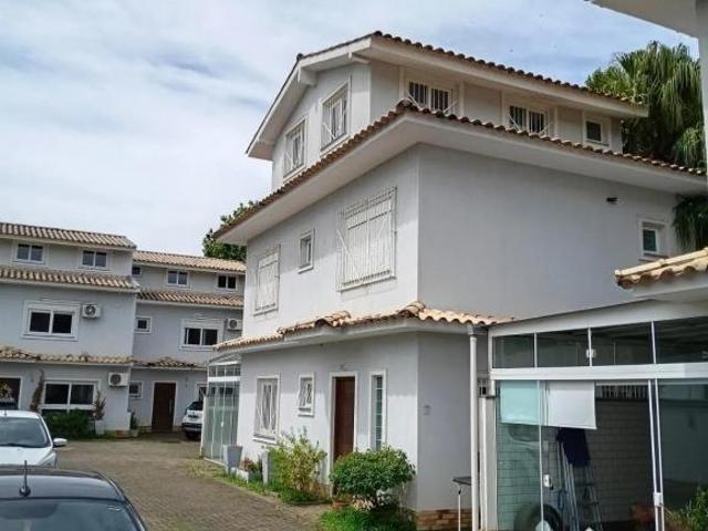 Casa de condomínio com 3 dormitórios no bairro Ipanema