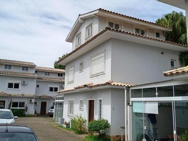 Casa de condomínio com 3 dormitórios no bairro Ipanema