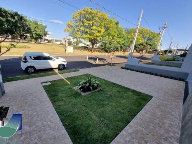 Casa de Condomínio com 3 suítes à venda, 250 m² Villa Romana ll