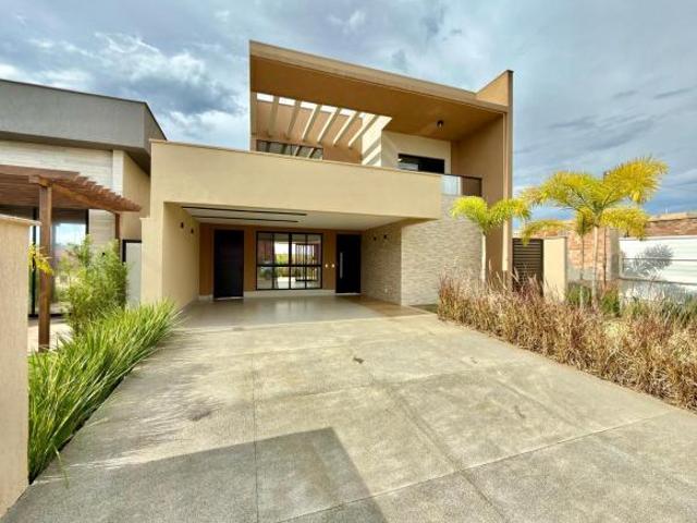 Casa de Condomínio com 3 Suítes + Escritório à Venda, 216 m² no Solaris Laguna em Senador Canedo/GO