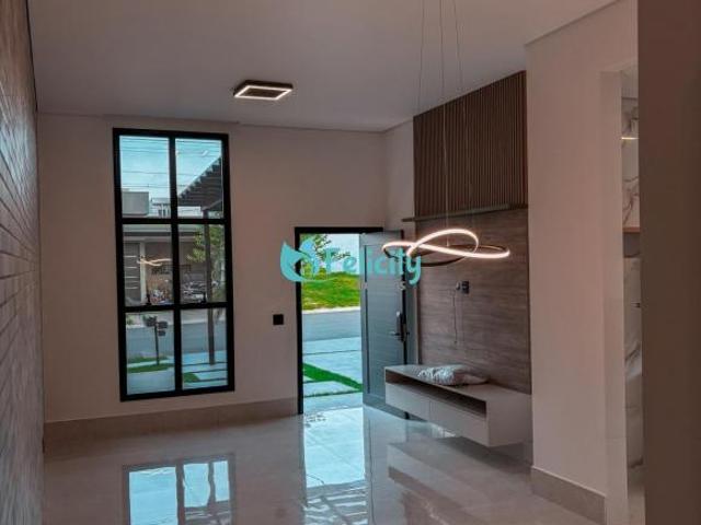 Casa de Condomínio com 3 suítes, 4 vagas, 204m2 em Indaiatuba