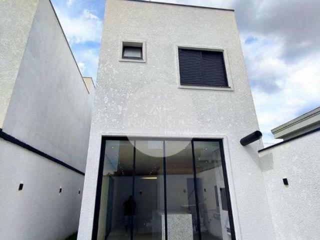 Casa de Condomínio com 3 quartos