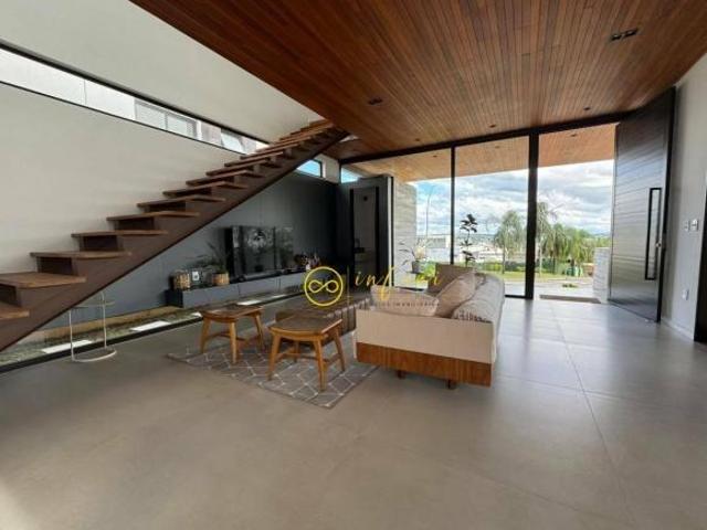 Casa de Condomínio com 3 Quartos, 342 m² aluguel por R$ 17.800/mês ou venda por R$ 3.500.000 Con