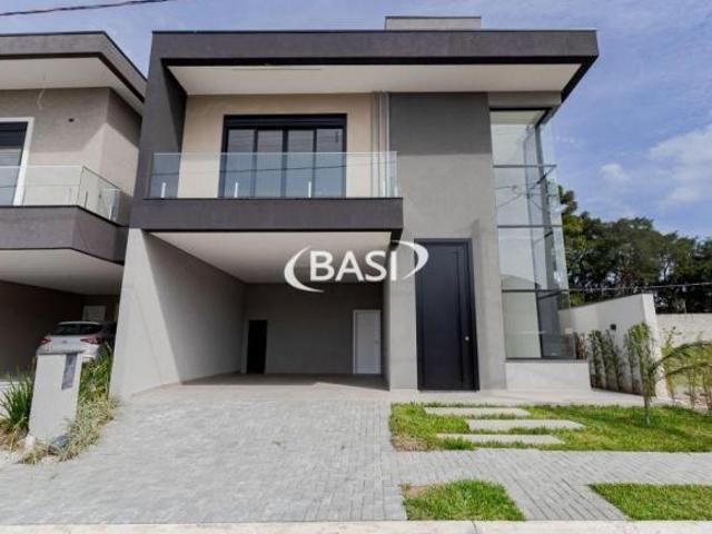 Casa de Condominio com 3 Quartos/ 3 Suites a Venda, 260 m2