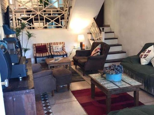 Casa de Condomínio com 3 Quartos à venda, 220m² Butantã