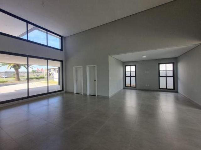 Casa de Condomínio com 3 Quartos à venda, 400 m² por R$ 4.000.000 Condomínio Residencial Saint Pat