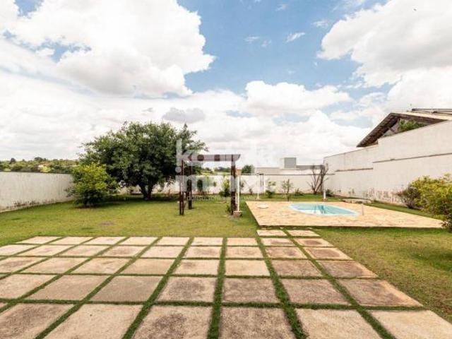 Casa de Condomínio com 3 quartos à Venda