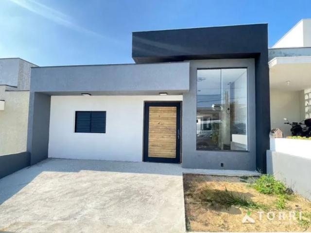 Casa de Condomínio com 3 Quartos e 2 banheiros à Venda, 118 m² por R$ 830.000