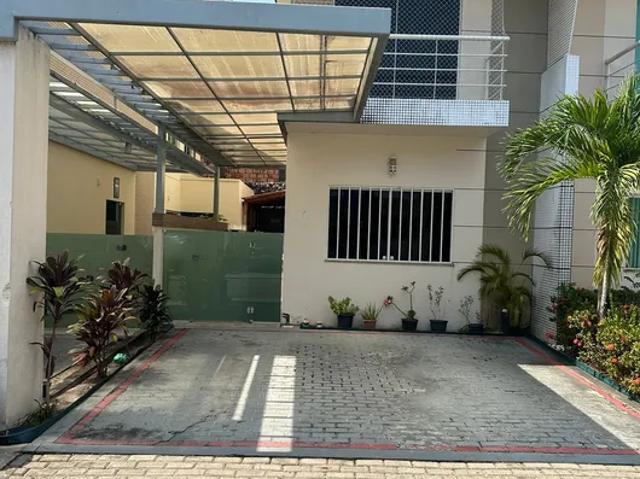 Casa de Condomínio com 3 Quartos e 2 banheiros à Venda, 120 m² por R$ 820.000