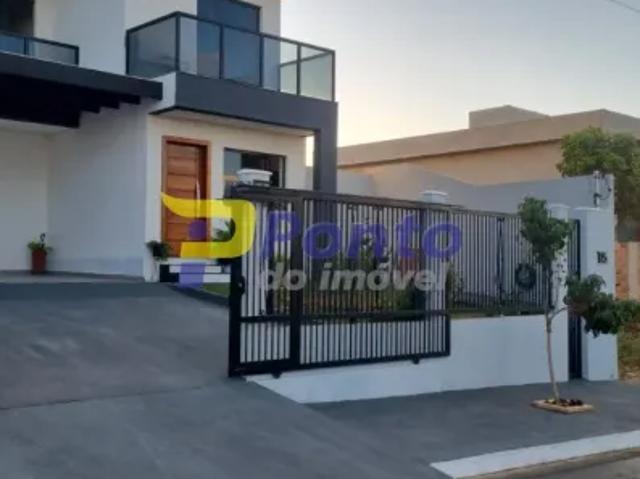 Casa de Condomínio com 3 Quartos e 2 banheiros à Venda, 160 m² por R$ 848.000