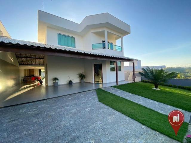 Casa de Condomínio com 3 Quartos e 2 banheiros à Venda, 240 m² por R$ 1.590.000