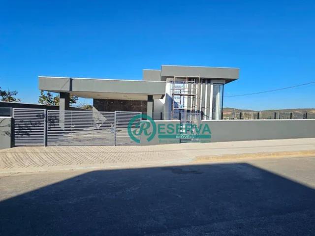 Casa de Condomínio com 3 Quartos e 2 banheiros à Venda, 365 m² por R$ 1.100.000