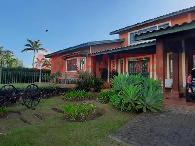 Casa de Condomínio com 3 Quartos e 2 banheiros à Venda, 392 m² por R$ 2.150.000