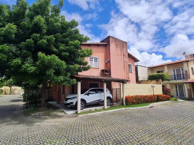 Casa de Condomínio com 3 Quartos e 3 banheiros à Venda, 118 m² por R$ 340.000