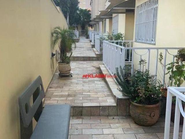 # Casa de Condomínio com 3 Quartos e 3 banheiros à Venda, 112 m² por R$ 935.000