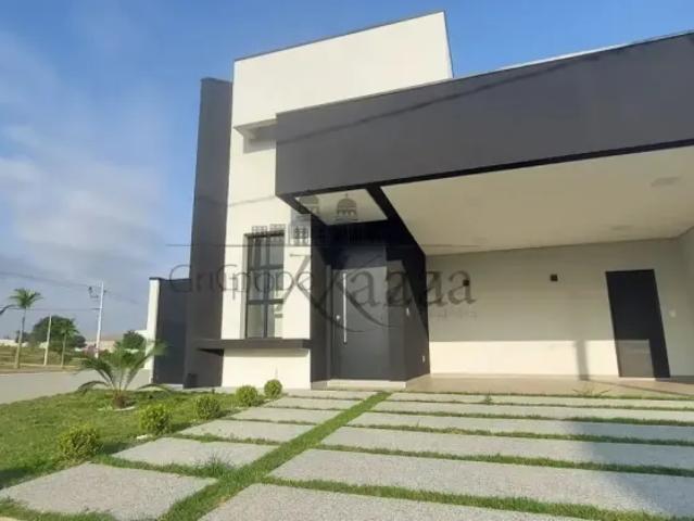 Casa de Condomínio com 3 Quartos e 3 banheiros à Venda, 127 m² por R$ 820.000