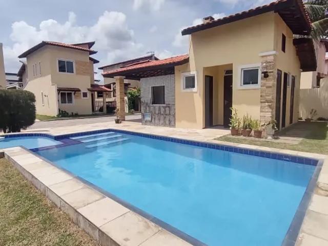 Casa de Condomínio com 3 Quartos e 3 banheiros à Venda, 120 m² por R$ 280.000