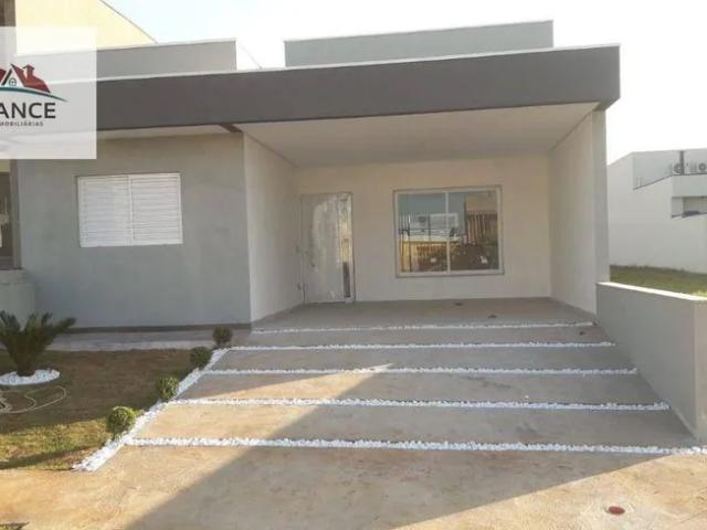 Casa de Condomínio com 3 Quartos e 3 banheiros à Venda, 137 m² por R$ 895.000