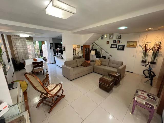 Casa de Condomínio com 3 Quartos e 3 banheiros à Venda, 130 m² por R$ 439.900