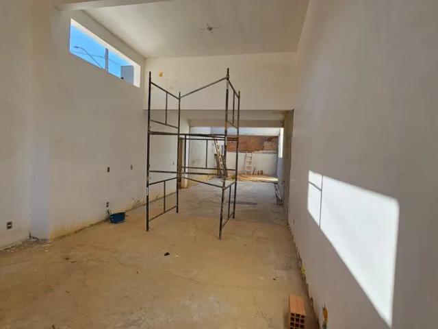 Casa de Condomínio com 3 Quartos e 3 banheiros à Venda, 157 m² por R$ 930.000