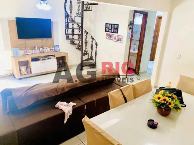 Casa de Condomínio com 3 Quartos e 3 banheiros à Venda, 160 m² por R$ 399.998