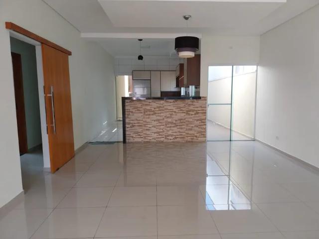 Casa de Condomínio com 3 Quartos e 3 banheiros à Venda, 170 m² por R$ 738.000