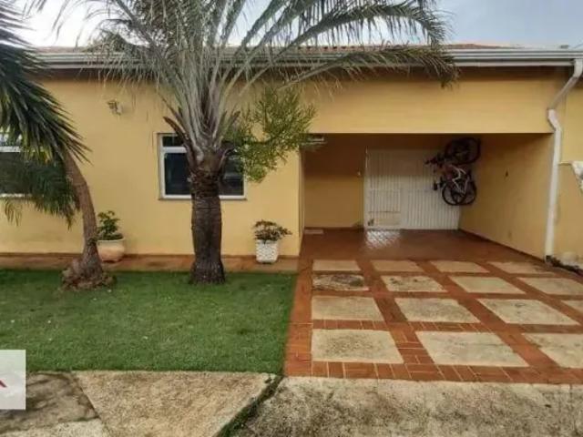 Casa de Condomínio com 3 Quartos e 3 banheiros à Venda, 170 m² por R$ 840.000