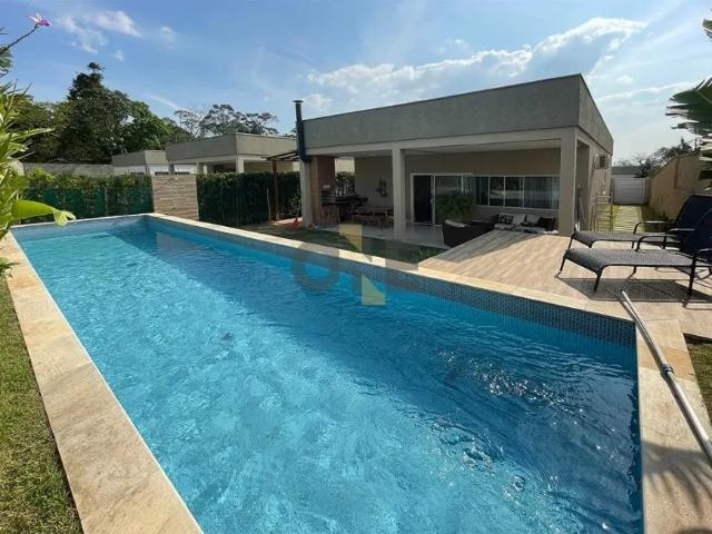 Casa de Condomínio com 3 Quartos e 3 banheiros à Venda, 188 m² por R$ 1.290.000